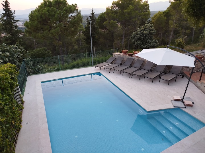 La Magrana. Chill Out Outdoors, Enjoy The Pool - Gerona, España
