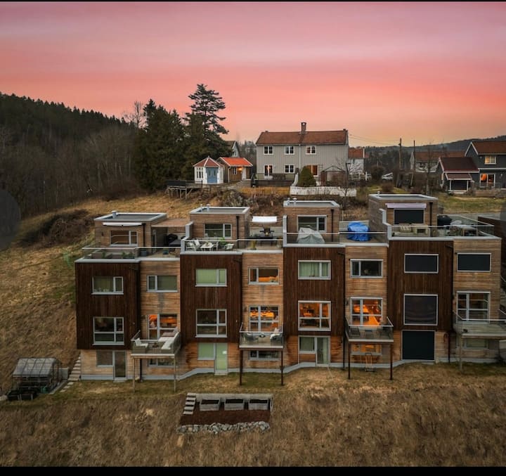 Hjem På Nordstrand Med Stor Takterrasse - Oslo