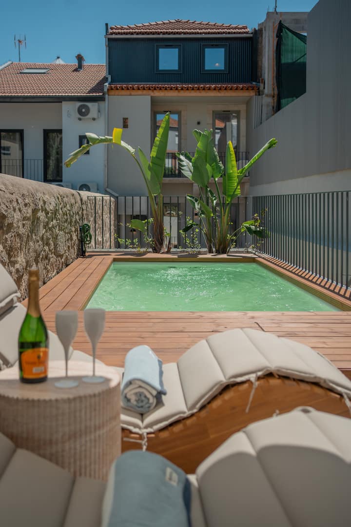 Subarashī - Private Pool & Garden  Hut  |  Central - Porto