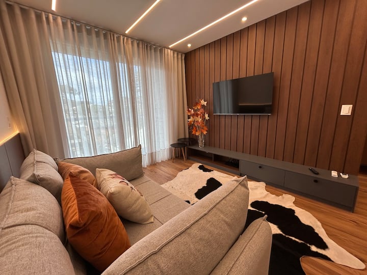 Apê Moderno E  Aconchegante Em Gramado Rs | C/vaga - Canela