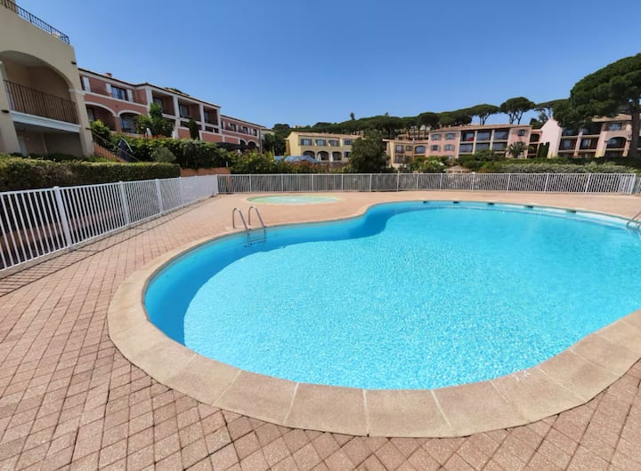 Charmant T2 à Sainte Maxime - Piscine Et Parking - Sainte-Maxime