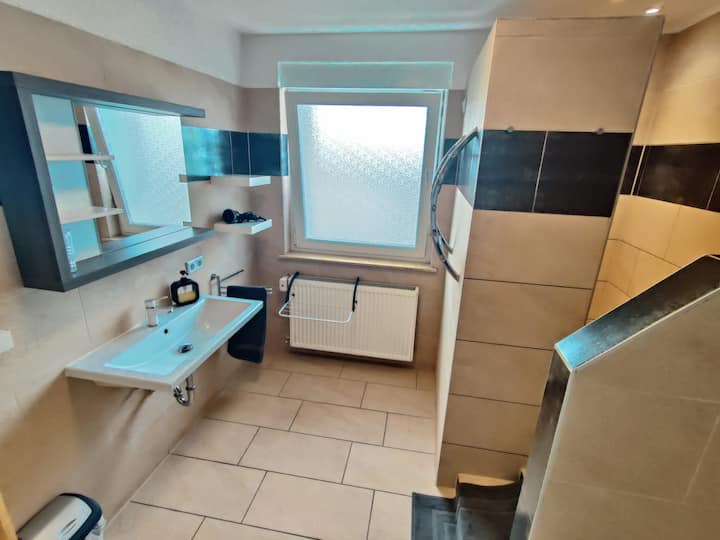 Sundeck – Upper Floor Apartment For Up To 6 People - Laupheim