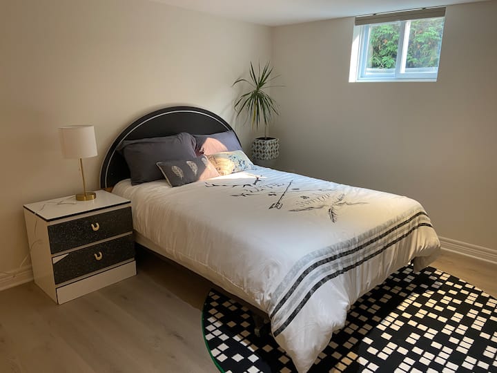 Private Basement Room (Females Only) - Ottawa