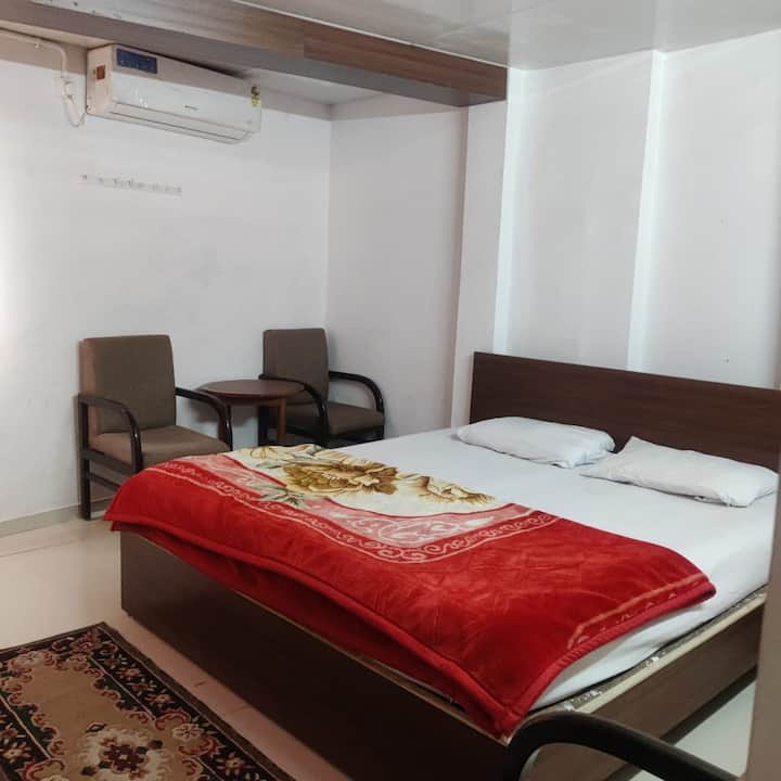4 Bhk Villa In Mount Abu - Mount Abu