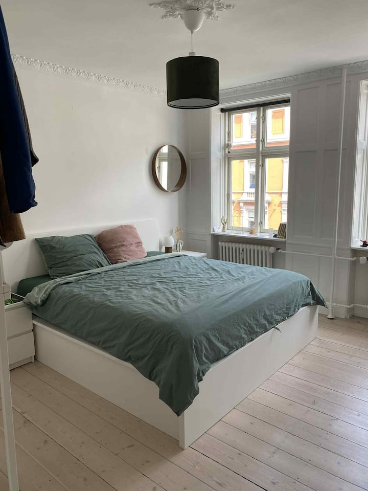 Sunny & Cozy 3rd Floor Apartment In Central Cph - Copenhagen