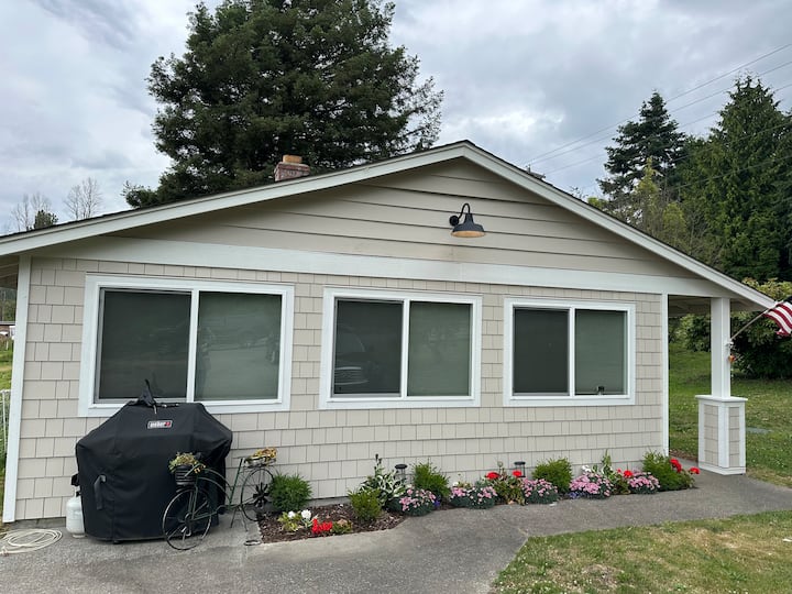 Small Farmhouse On Sunnyside - Everett, WA