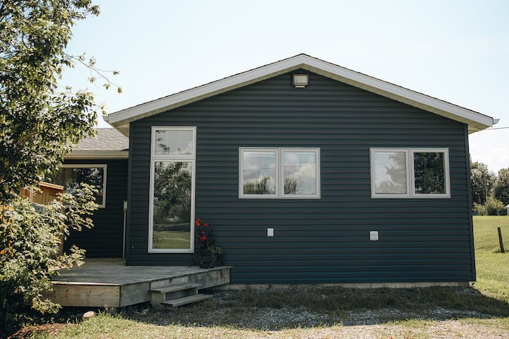Lowland Suites - Pincher Creek