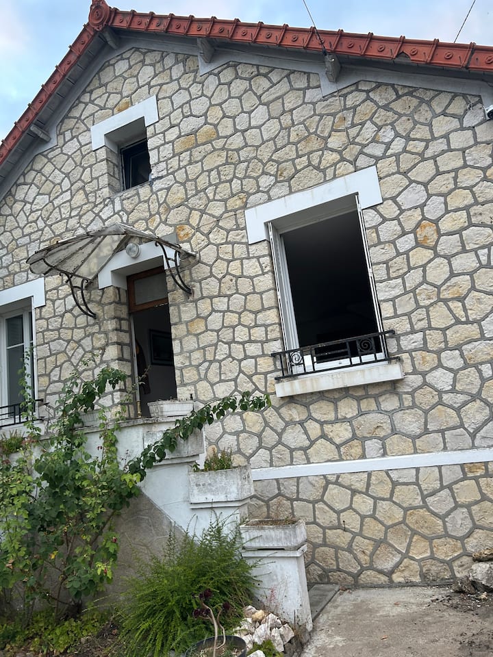 Maison 1930 à La Marbellière, 2 Chambres - Ballan-Miré