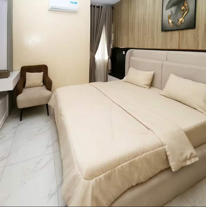 Cozy 1 Br|nearby Beach|24h Power|ps5|wifi|smarttv - Nigeria