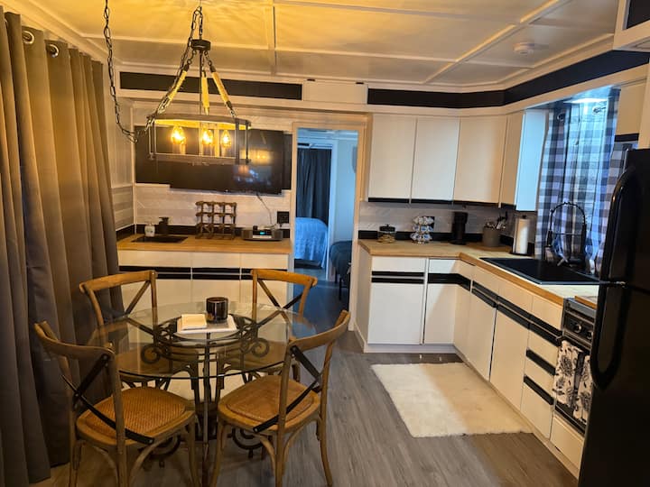 Reel Classy Houseboat - Eufaula, AL