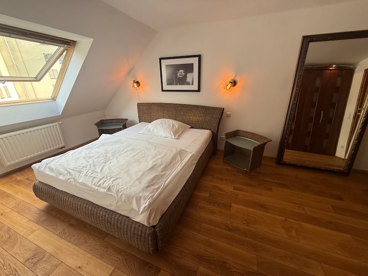 2zi. In Frankfurt In Top Lage - Fráncfort del Meno