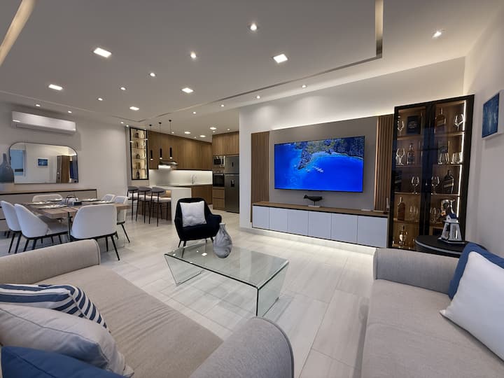 Sunrise 3b | Lujoso Y Amplio A Una Cuadra Del Mar - Ecuador