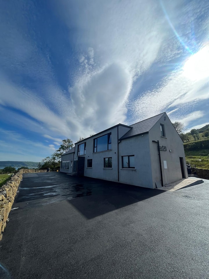 Carnlough House - Private Annex - Cushendall