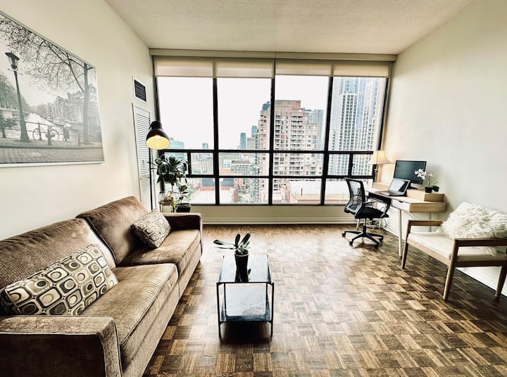 Spacious Luxe 1-br Apartment Dt - Toronto