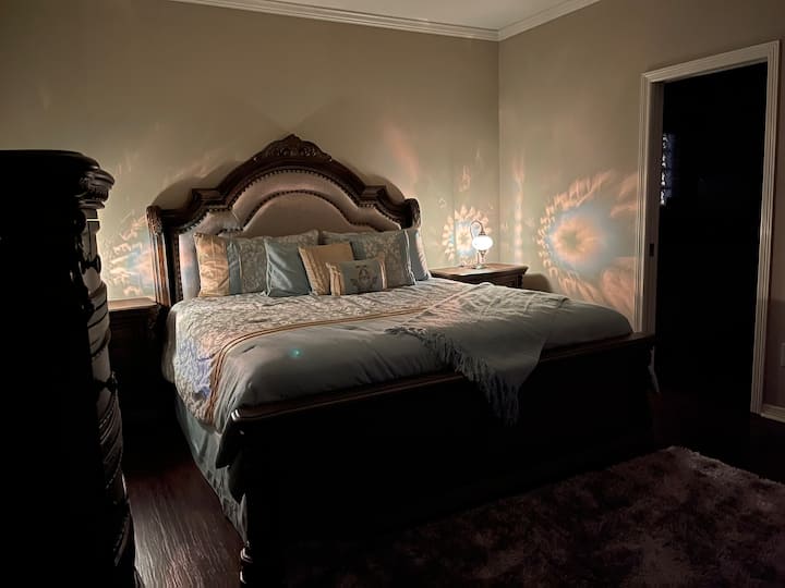 Crystal Elegance Estate - Tyler, TX