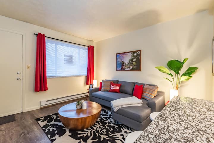 Maple Row: Game Day Ready Apartment - Bloomington, IN