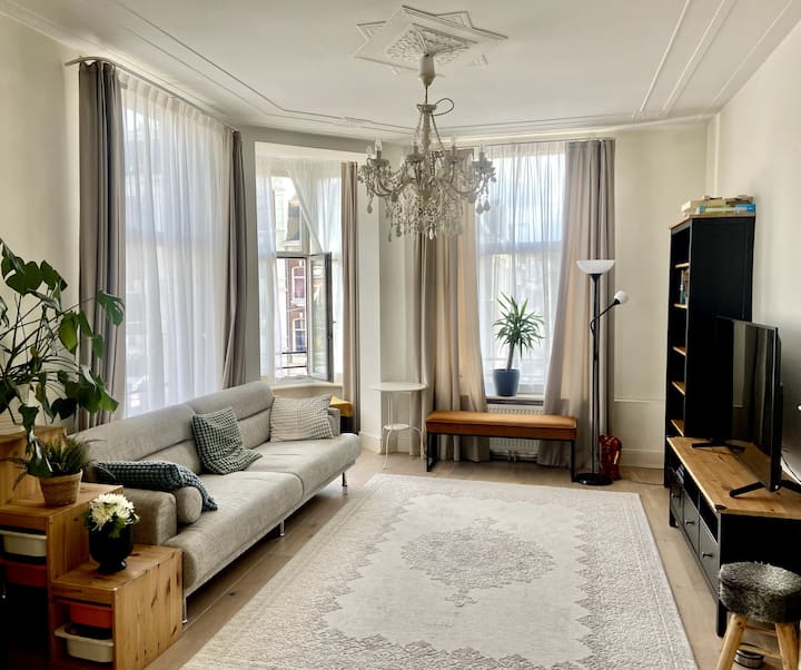 The Vondel Nest /
Spacious & Family-friendly - Amsterdam