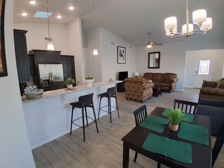 Casa Serenita • Peaceful Stay - Santa Teresa, NM