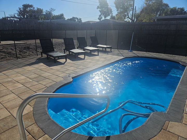 Florida Retreat Heated Pool - Longboat Key, FL