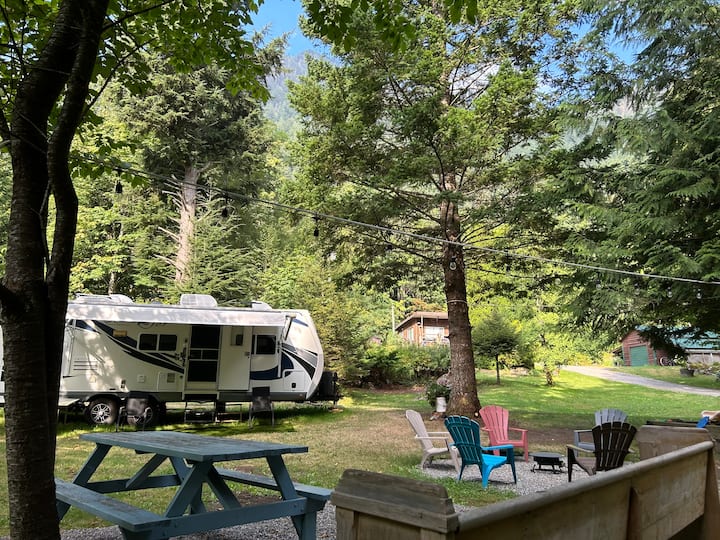 Creekside Getaway - Hope, Canada