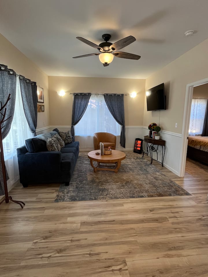 Cozy Renovated 2 Bdrm Perfect For Spring Travel - Klamath Falls, OR