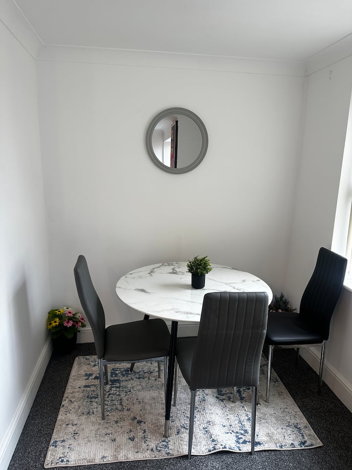 Cozy 1 Bedroom Flat Wit Balcony And Car Park - Birmingham