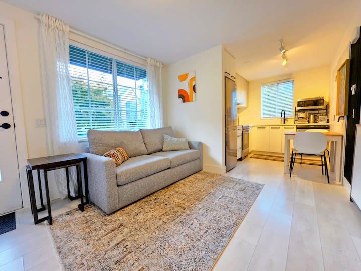 Cozy Downtown Squamish Suite - Squamish