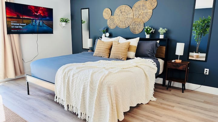 Heart Of Hollywood | Sunset Blvd Studio | Parking - West Hollywood