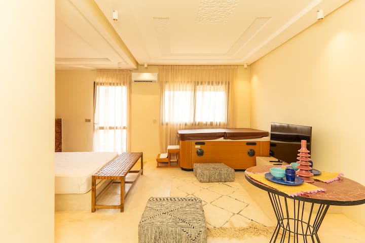 Luxueux Appartement + Jacuzzi - Marrakech