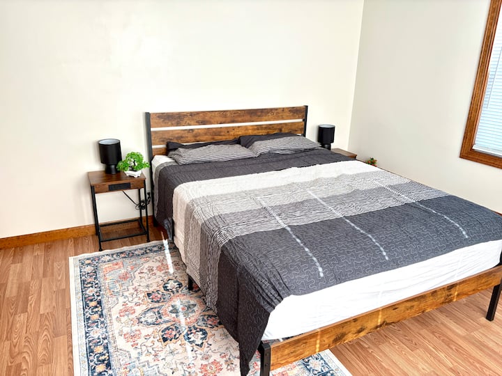 4 Bedrooms Apartment At Wakefield Train Station - Wakefield, MA