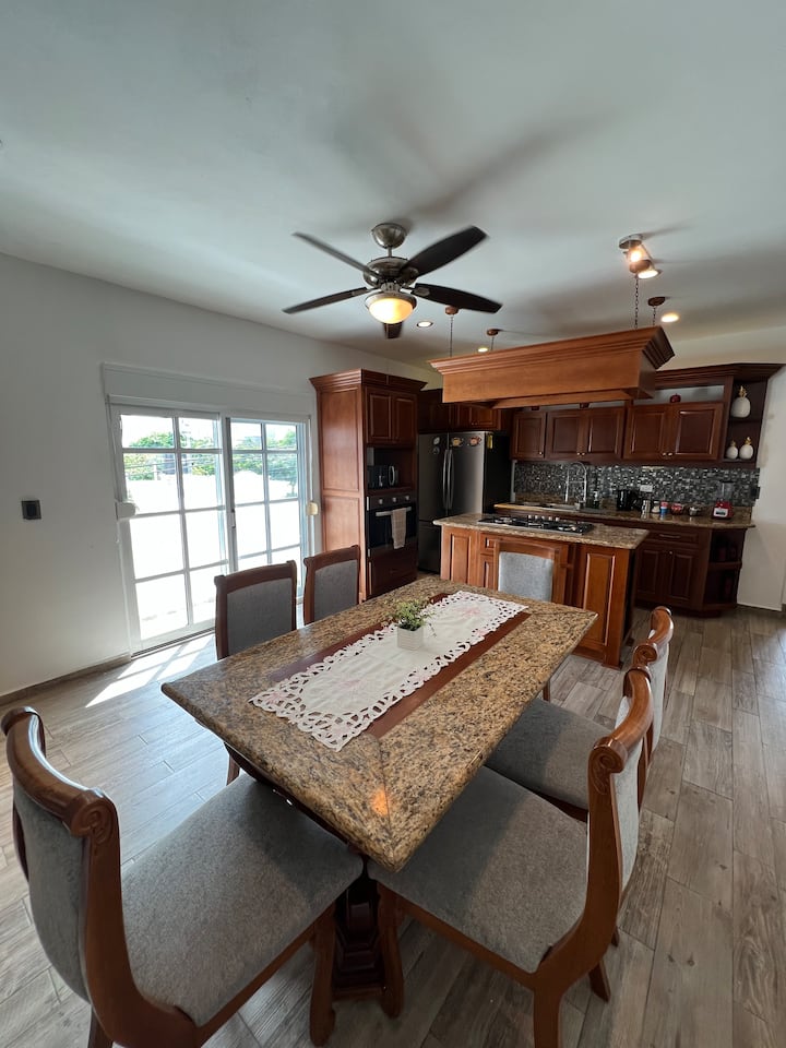 Casa Kohun / Zona Hotelera+wifi+ac+cocina Equipada - Cancún