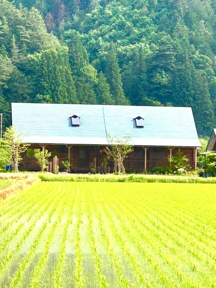 新緑に囲まれた貸切ログハウス｜高山・川沿い・Bbq・14名 - Takayama