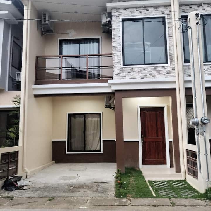 Rv's 2-bedroom Home, Subdivision - Talisay
