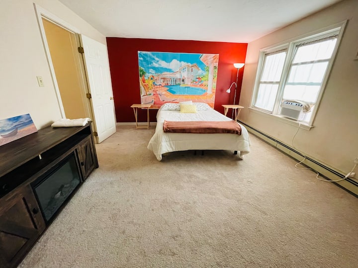 Two Bedroom + Loft - Manchester, NH