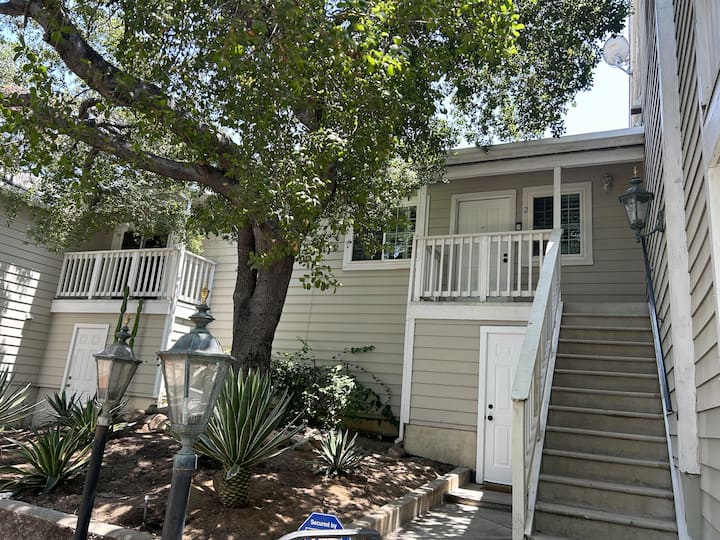 Pasadena Gem: Walk To Rose Bowl! - Pasadena, CA