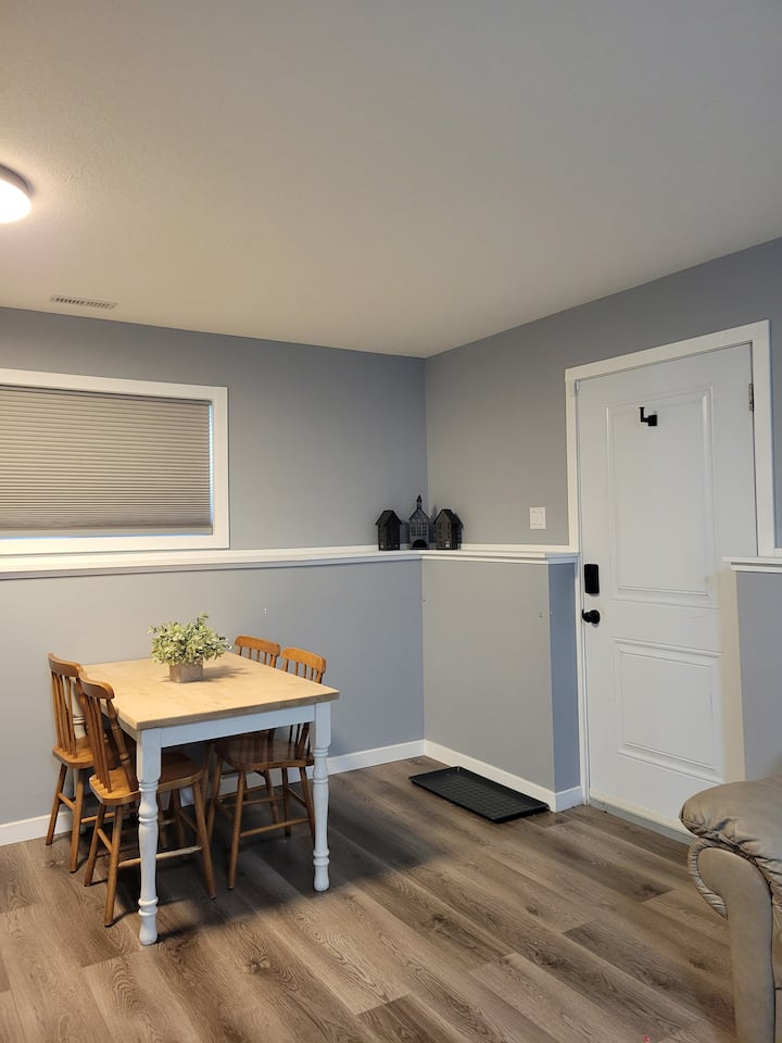 Private Basement Room Suite - Lethbridge