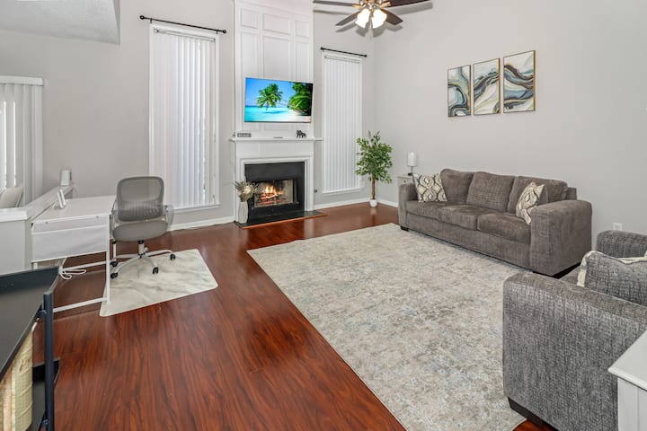 3br Home • Pool • Quiet • Near Ga-400 • Pets Ok - Cumming, GA