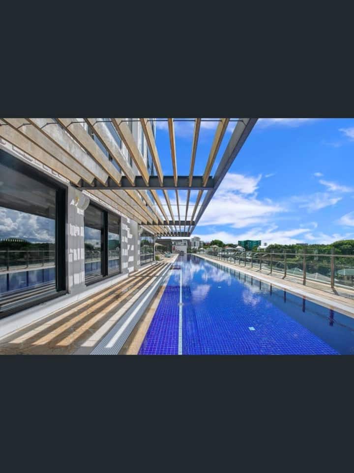 Bright Cbd Resort-style Escape - Brisbane
