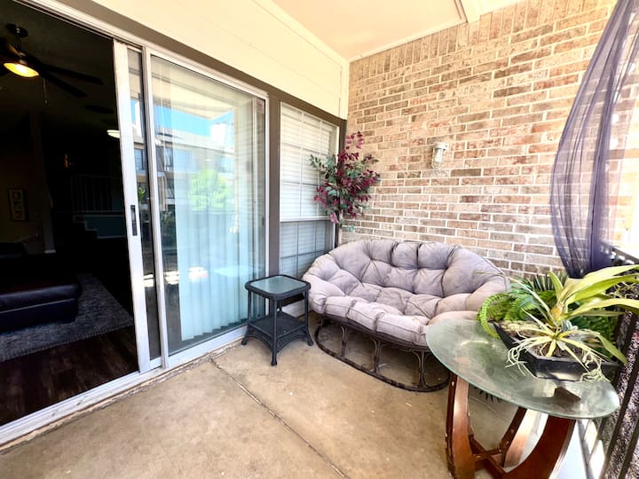 Dfw Townhome W/ Garage Access 15 Min From Airport - Bedford, TX