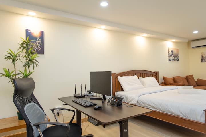 Studio With Workdesk Near Nimman/old City - Chiang Mai