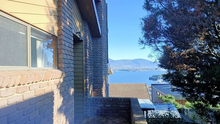 Fantastic View In The House. - Hobart