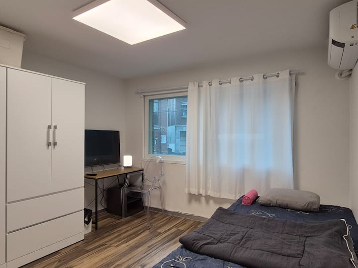 여성전용 조용한 감성 빌라 Guest Room A – 전통시장 50m & 이수역 더블역세권 - Seoul