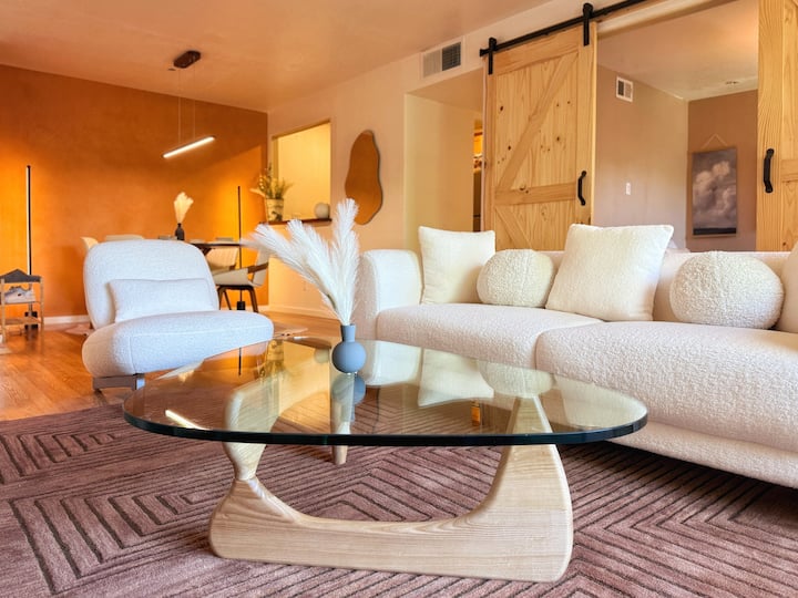La Nube | Japandi Designer
Condo | Office + Pool - Santa Fe, NM