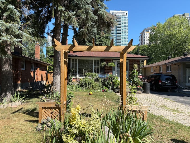 Cozy Private 2 Br Aptfree Wifi & Parking Toronto - 