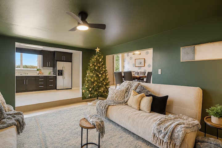 Cozy Central Family-friendly • Garage• King Beds - Tijuana