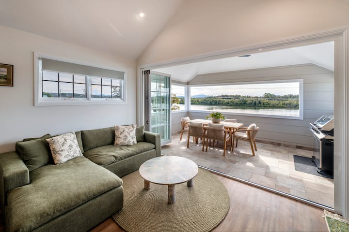 The River House Bridge Suite - Valla Beach