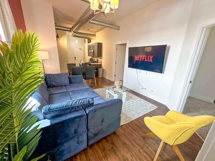 Modern Suite W/high‑speed Wi‑fi & Washer/dryer - McKinley Park - Chicago