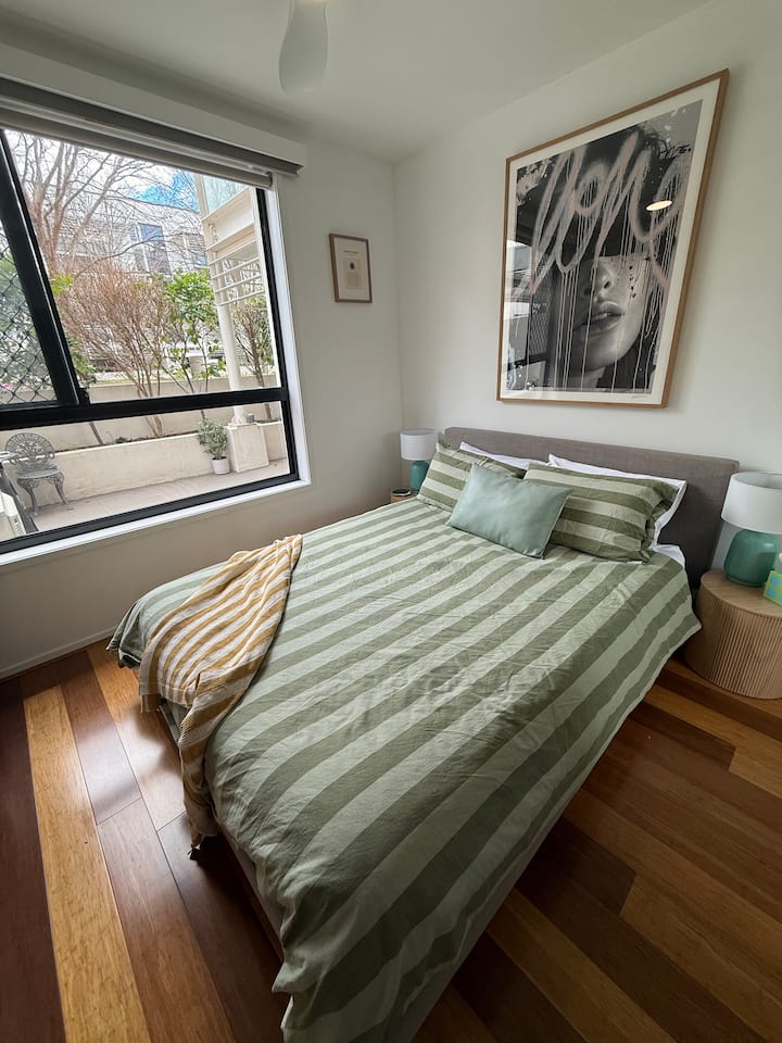 Casa De Lago (Home By The Lake) - Canberra