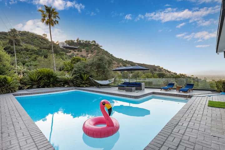 Scenic Hilltop Retreat + Pool + Mountain Views - Hollywood, CA