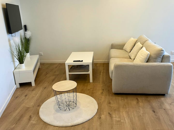 Beau T2 Gare & Centre – Pro/couple/famille - Châtellerault